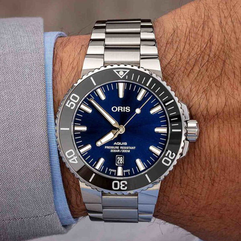 Oris Aquis Date Watch Blue Dial Steel Bracelet, 43.5mm
